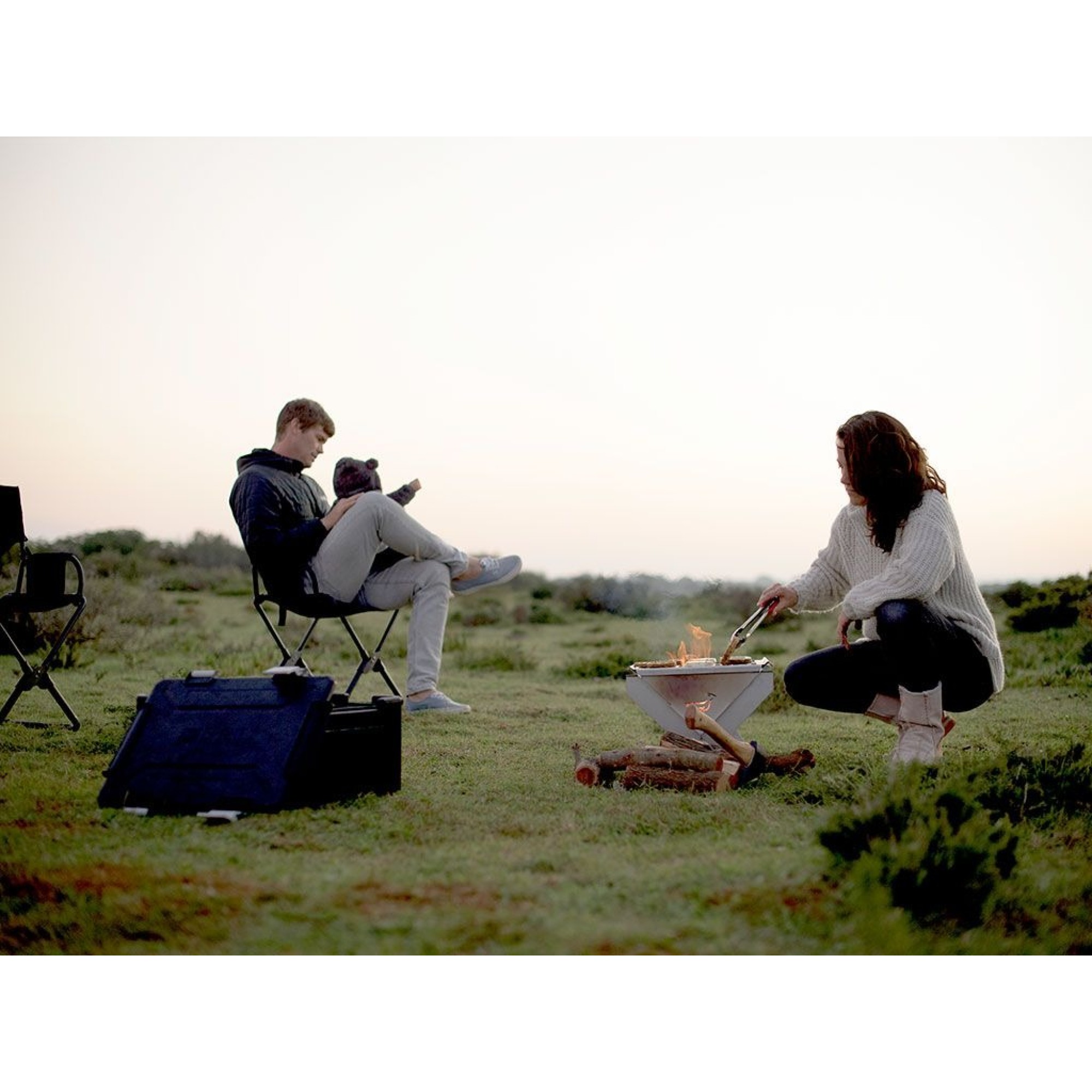 VACC090 - Front Runner Bbq/Fire Pit and Wolf Pack Pro Kit